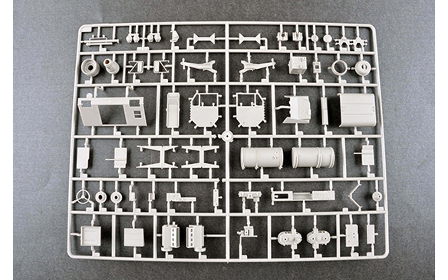 M1142 HEMTT Tactical Fire Fighting Truck (TFFT) - Trumpeter 01067 ...