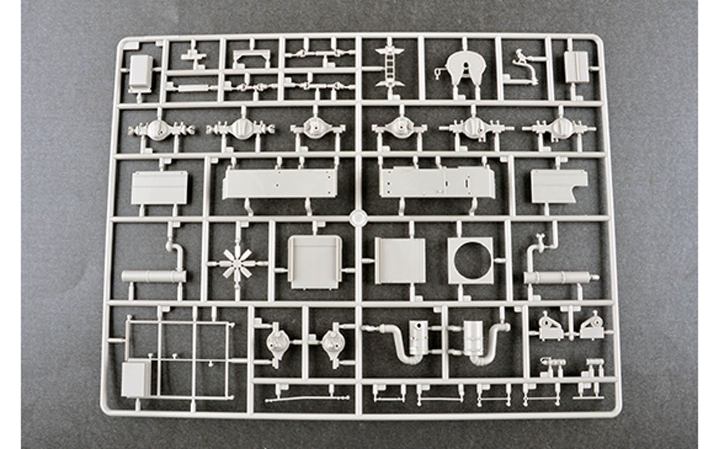 M1142 HEMTT Tactical Fire Fighting Truck (TFFT) - Trumpeter 01067 ...