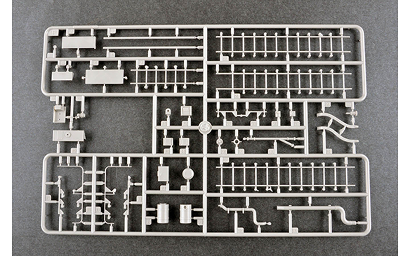 M1142 HEMTT Tactical Fire Fighting Truck (TFFT) - Trumpeter 01067 ...