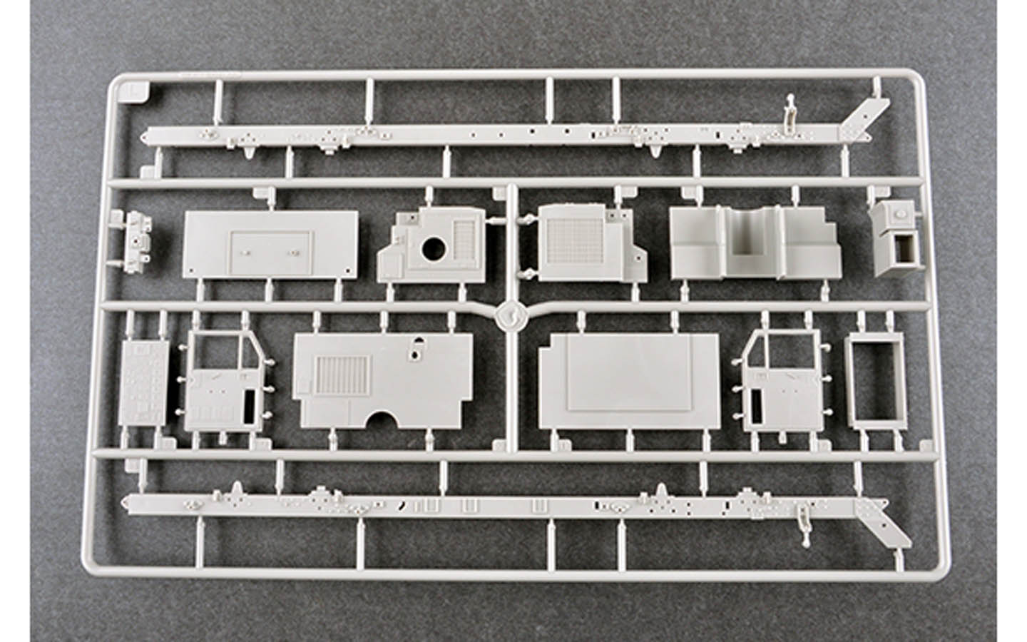 M1142 HEMTT Tactical Fire Fighting Truck (TFFT) - Trumpeter 01067 ...