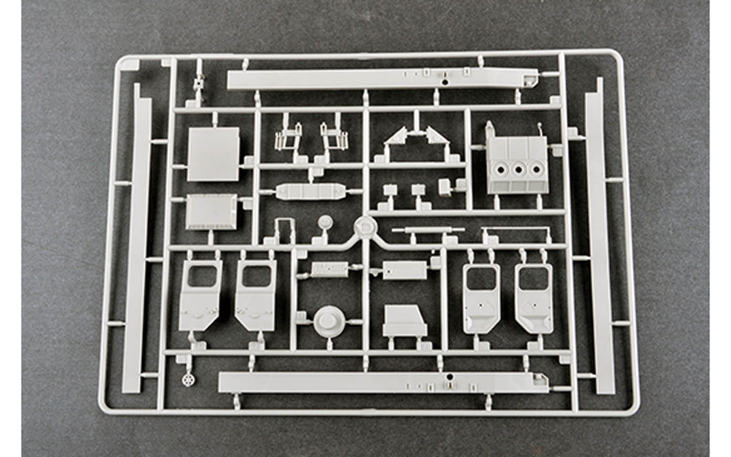 PHL-03 Multiple Launch Rocket System - Trumpeter 01069 | kingshobby.com
