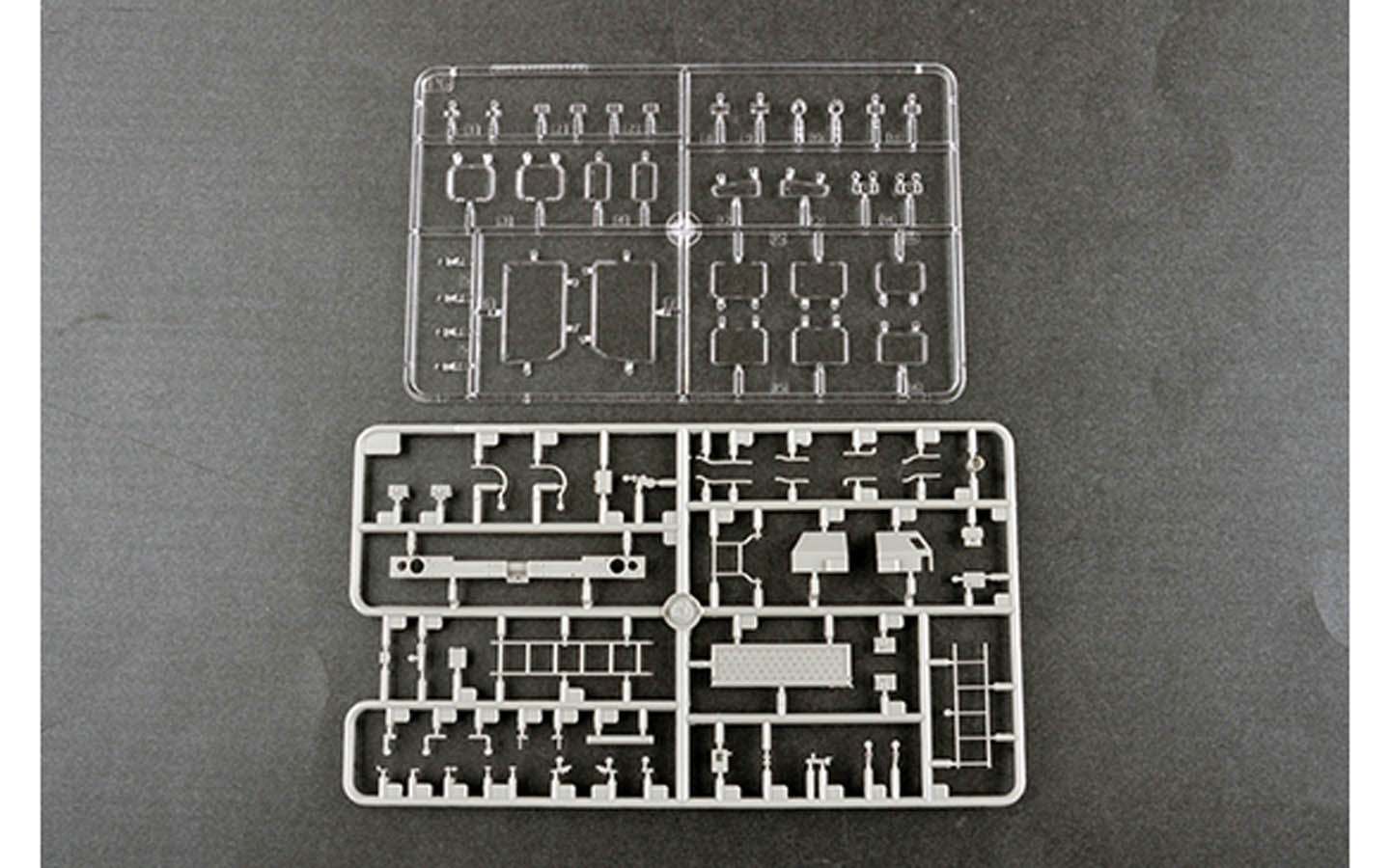 PHL-03 Multiple Launch Rocket System - Trumpeter 01069 | kingshobby.com