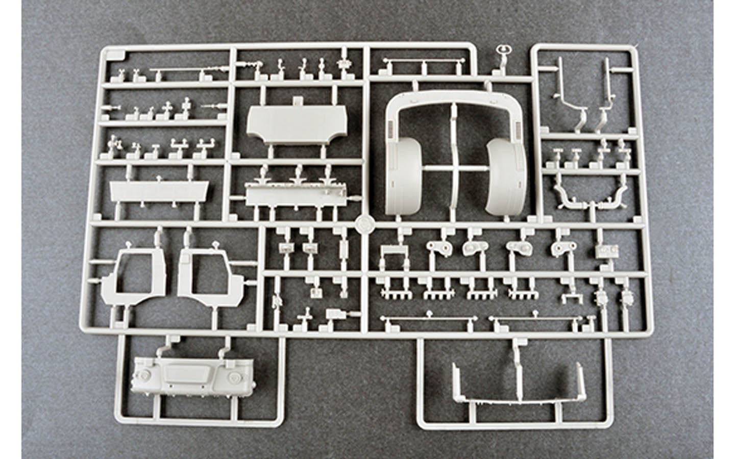 Russian Zil-135 - Trumpeter 01073 | kingshobby.com