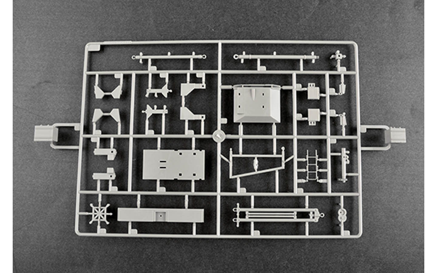 KET-T Recovery Vehicle Based on MAZ537 Heavy Truck - Trumpeter 01079 ...