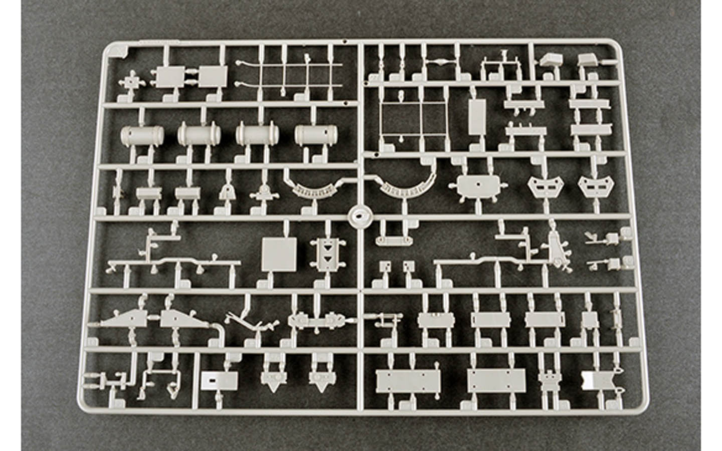 Soviet Zil-131V Tow 2T3M1 Trailer with 8K14 Missile - Trumpeter 01081 ...