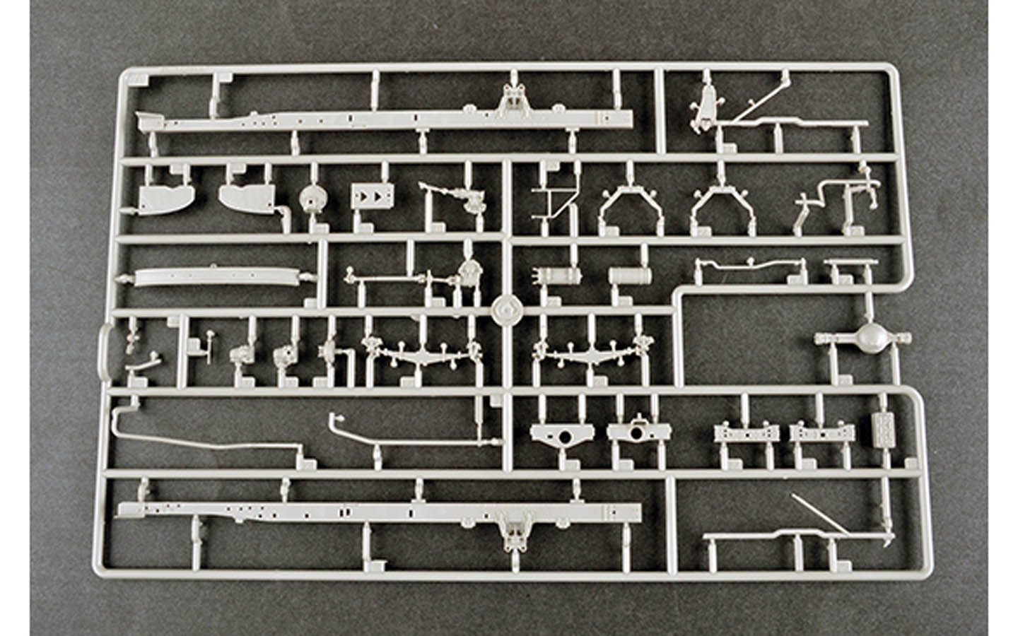 Soviet Zil-131V Tow 2T3M1 Trailer with 8K14 Missile - Trumpeter 01081 | kingshobby.com
