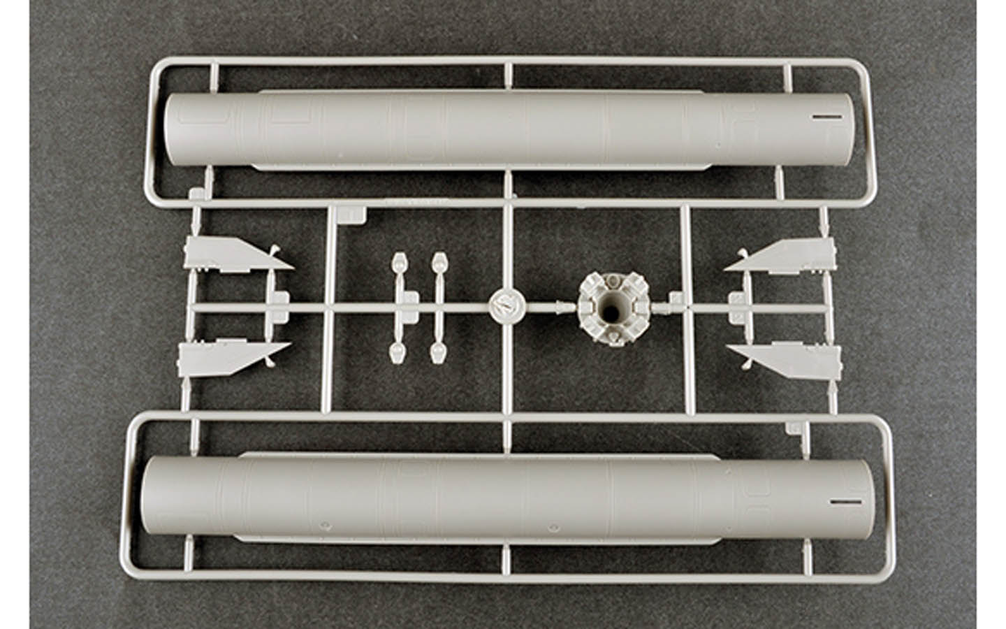 Soviet Zil-131V Tow 2T3M1 Trailer with 8K14 Missile - Trumpeter 01081 ...