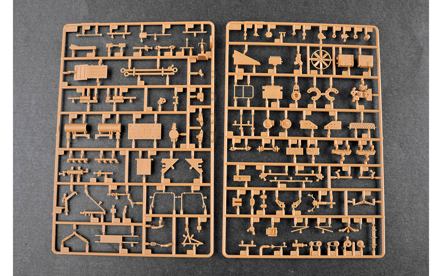 BAZ-6403 with ChMZAP-9990-071 Trailer - Trumpeter 01086 | kingshobby.com