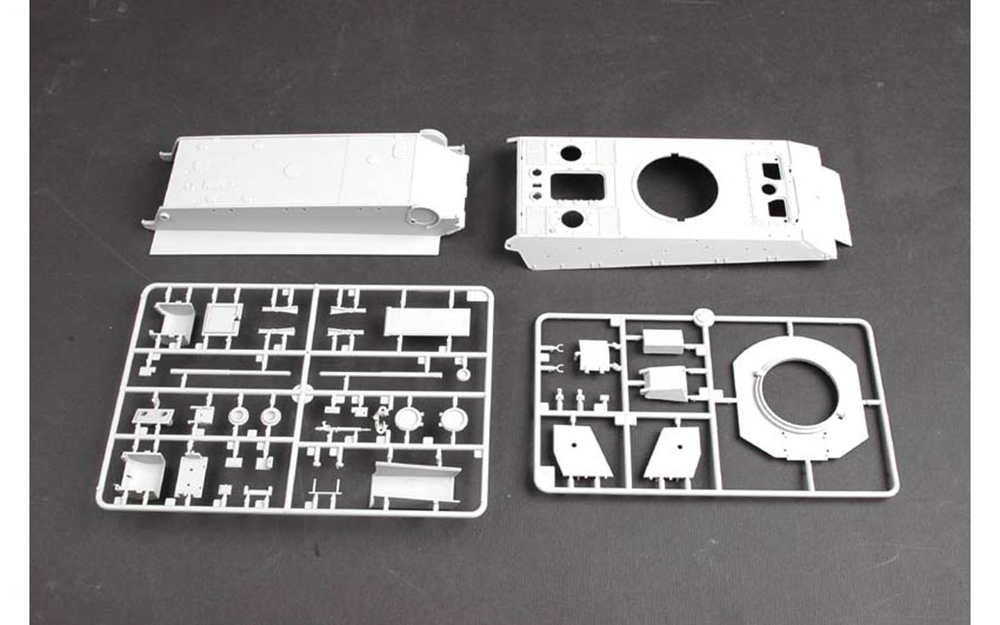 German E-50 Flakpanzer - Trumpeter 01537 | kingshobby.com