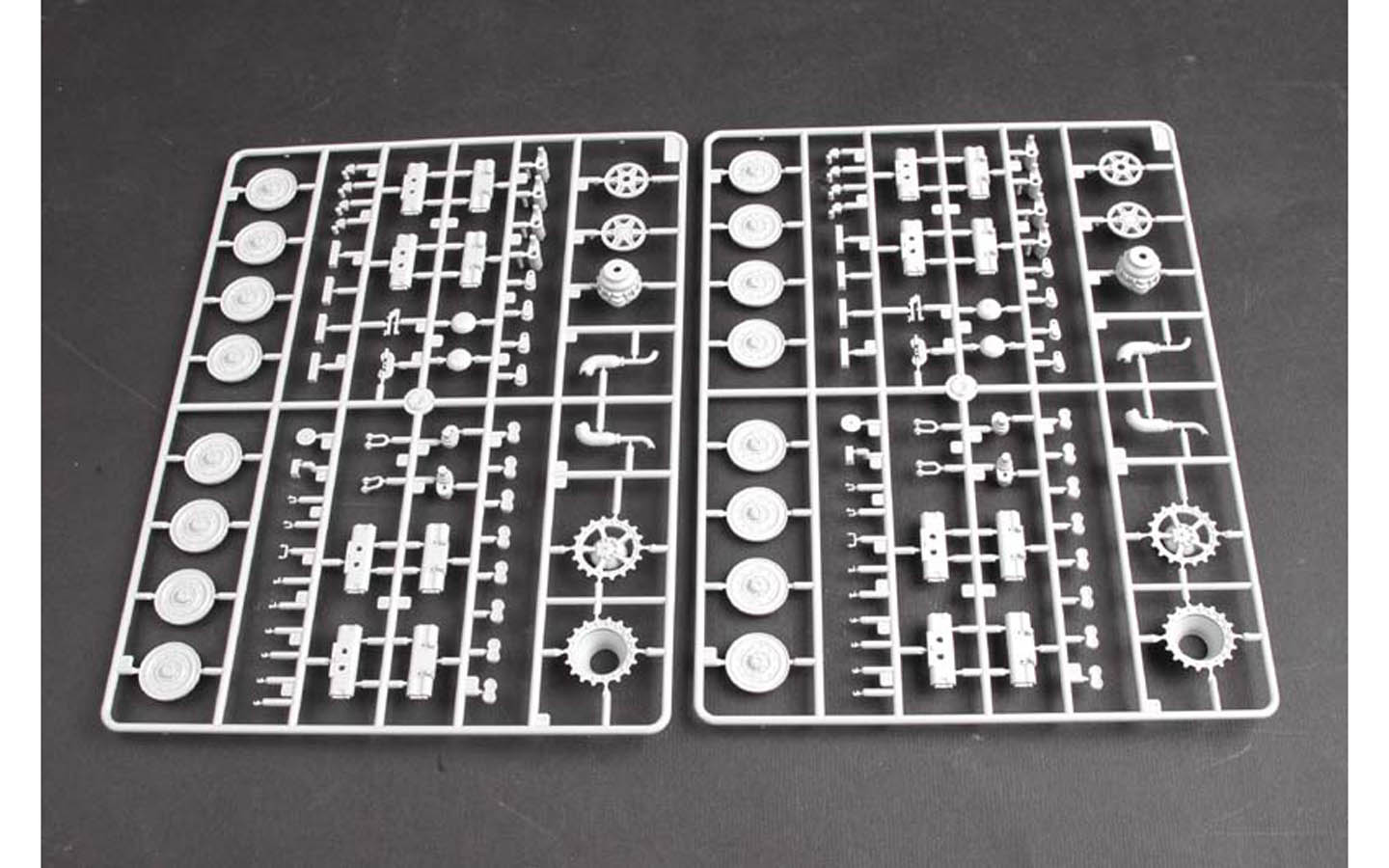 German E-50 Flakpanzer - Trumpeter 01537 | kingshobby.com