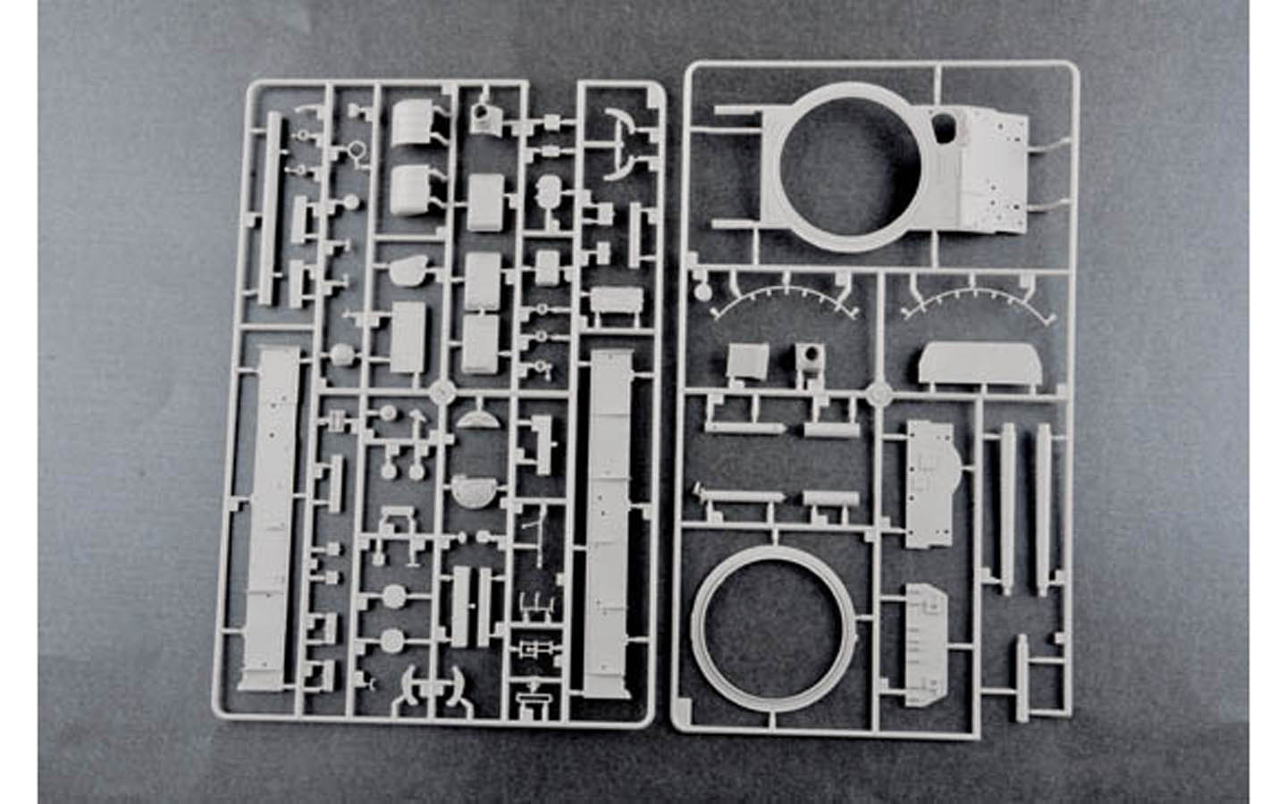 Russian T-62 Model 1960 - Trumpeter 01546 | kingshobby.com