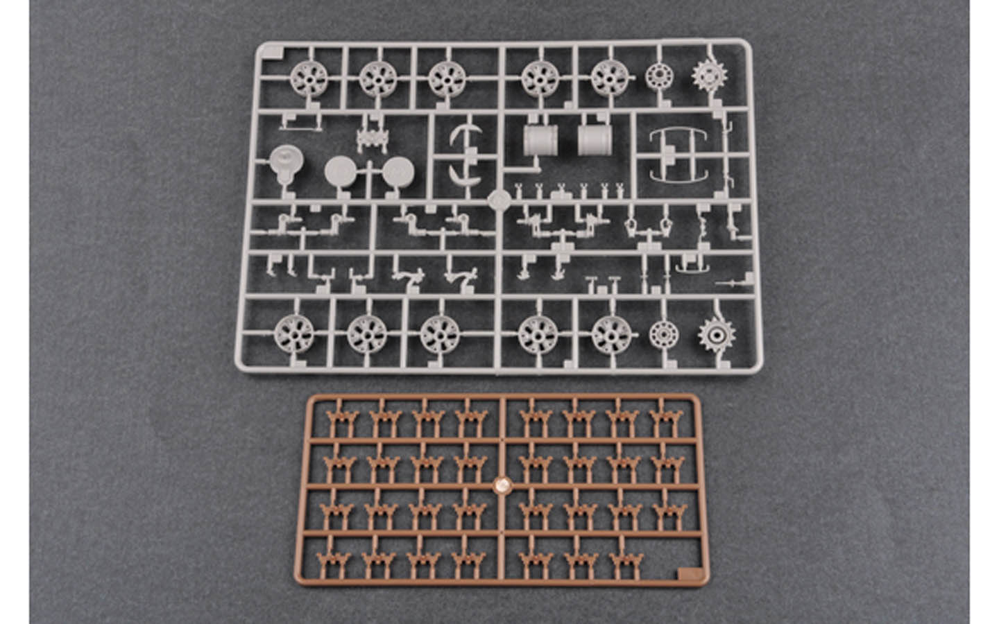 Russian T-62 Model 1975 with KMT-6 Mine Plow - Trumpeter 01550 ...