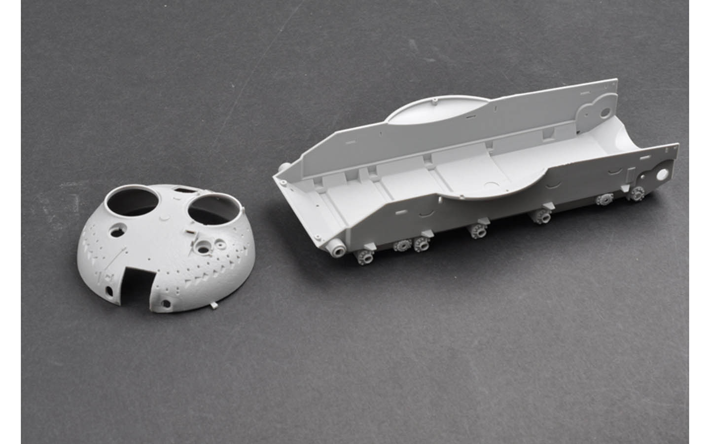 Russian T-62 ERA (Model 1972) - Trumpeter 01556 | kingshobby.com