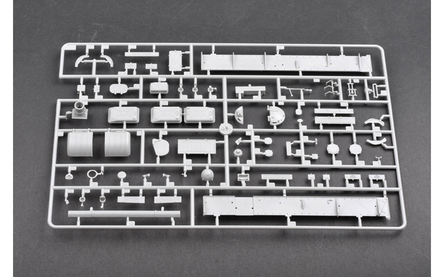Russian T-62 ERA (Model 1972) - Trumpeter 01556 | kingshobby.com