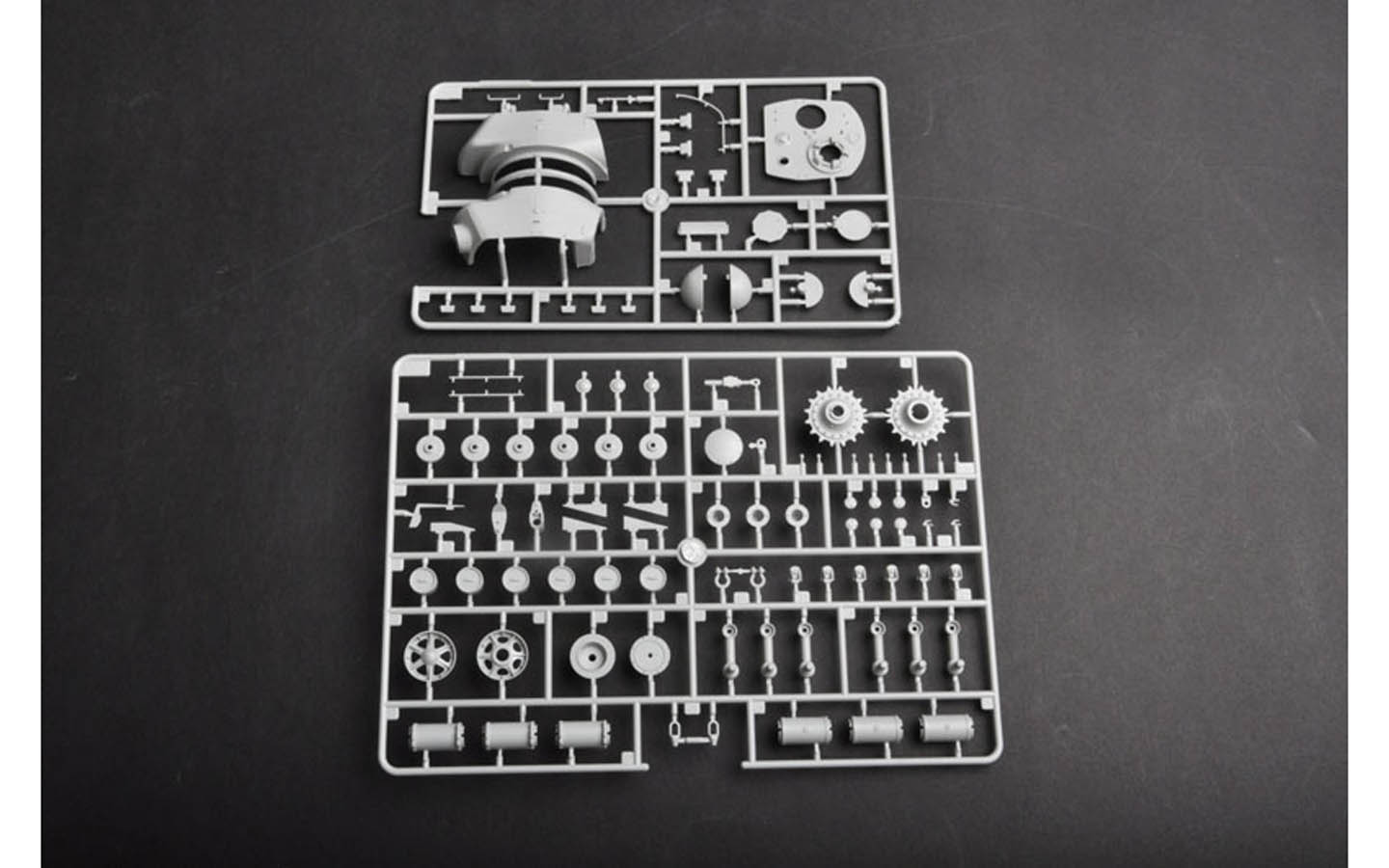 Soviet KV-1S Heavy Tank - Trumpeter 01566 | kingshobby.com