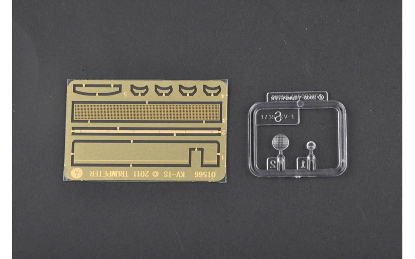 Soviet KV-1S/85 Heavy Tank - Trumpeter 01567 | kingshobby.com