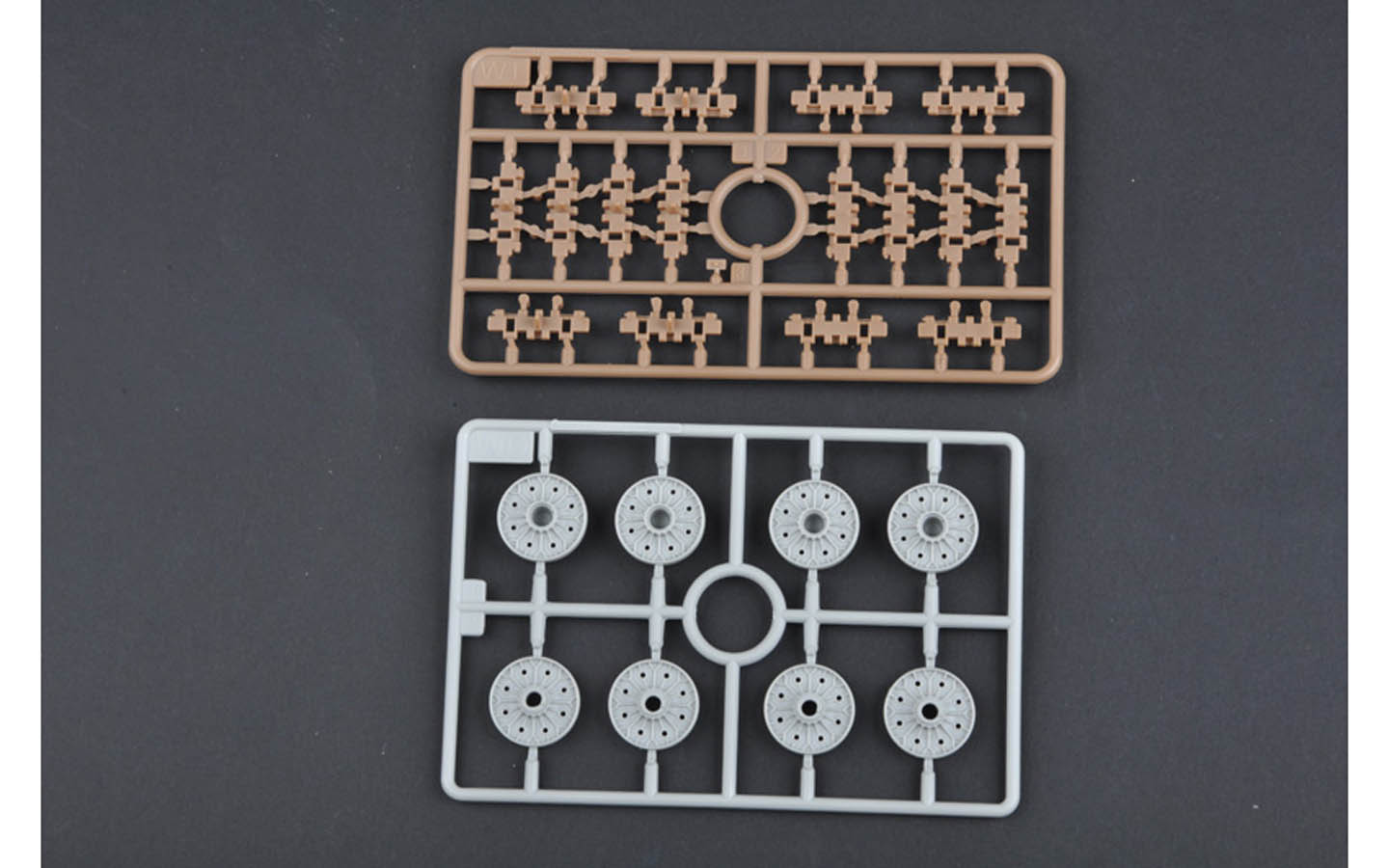 Soviet KV-1S/85 Heavy Tank - Trumpeter 01567 | kingshobby.com