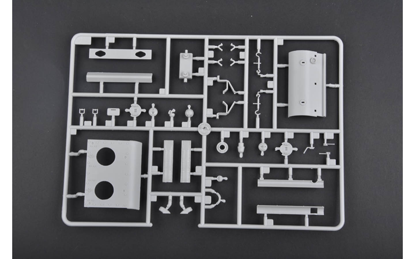 Soviet KV-1S/85 Heavy Tank - Trumpeter 01567 | kingshobby.com
