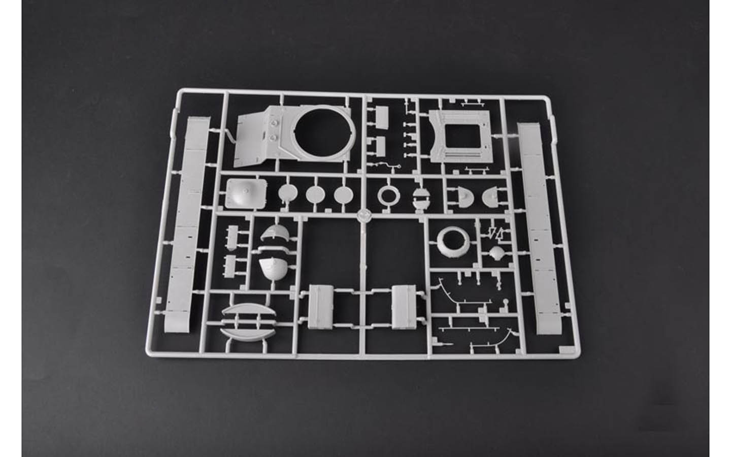 Soviet KV-122 Heavy Tank - Trumpeter 01570 | kingshobby.com