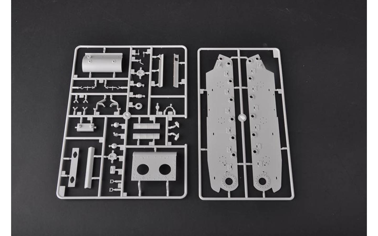 Soviet KV-122 Heavy Tank - Trumpeter 01570 | kingshobby.com