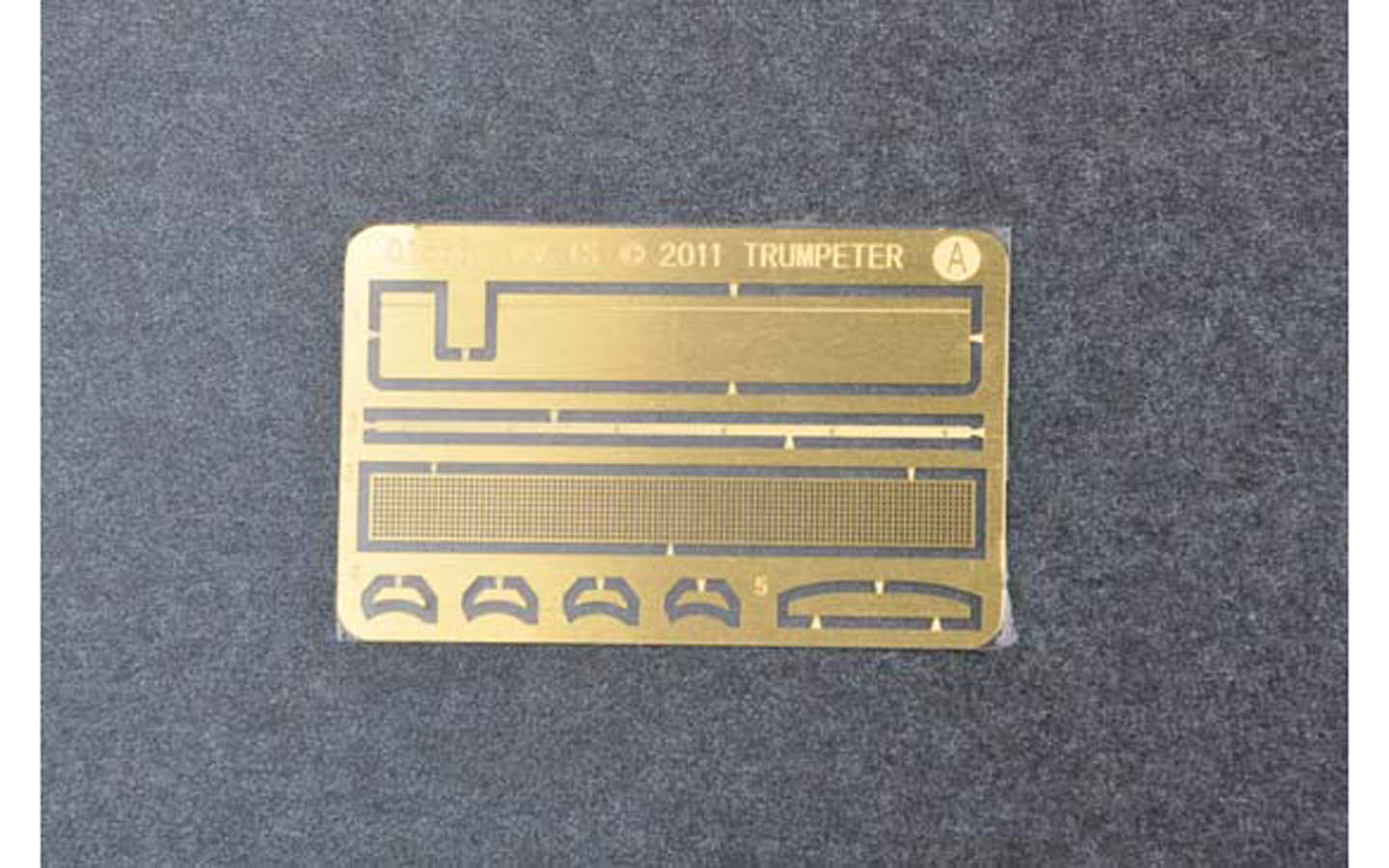 Soviet KV-8S Heavy Tank - Trumpeter 01572 | kingshobby.com