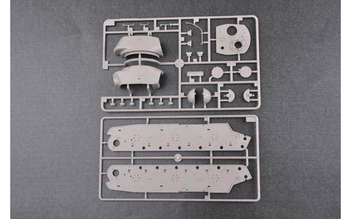 Soviet KV-8S Heavy Tank - Trumpeter 01572 | kingshobby.com