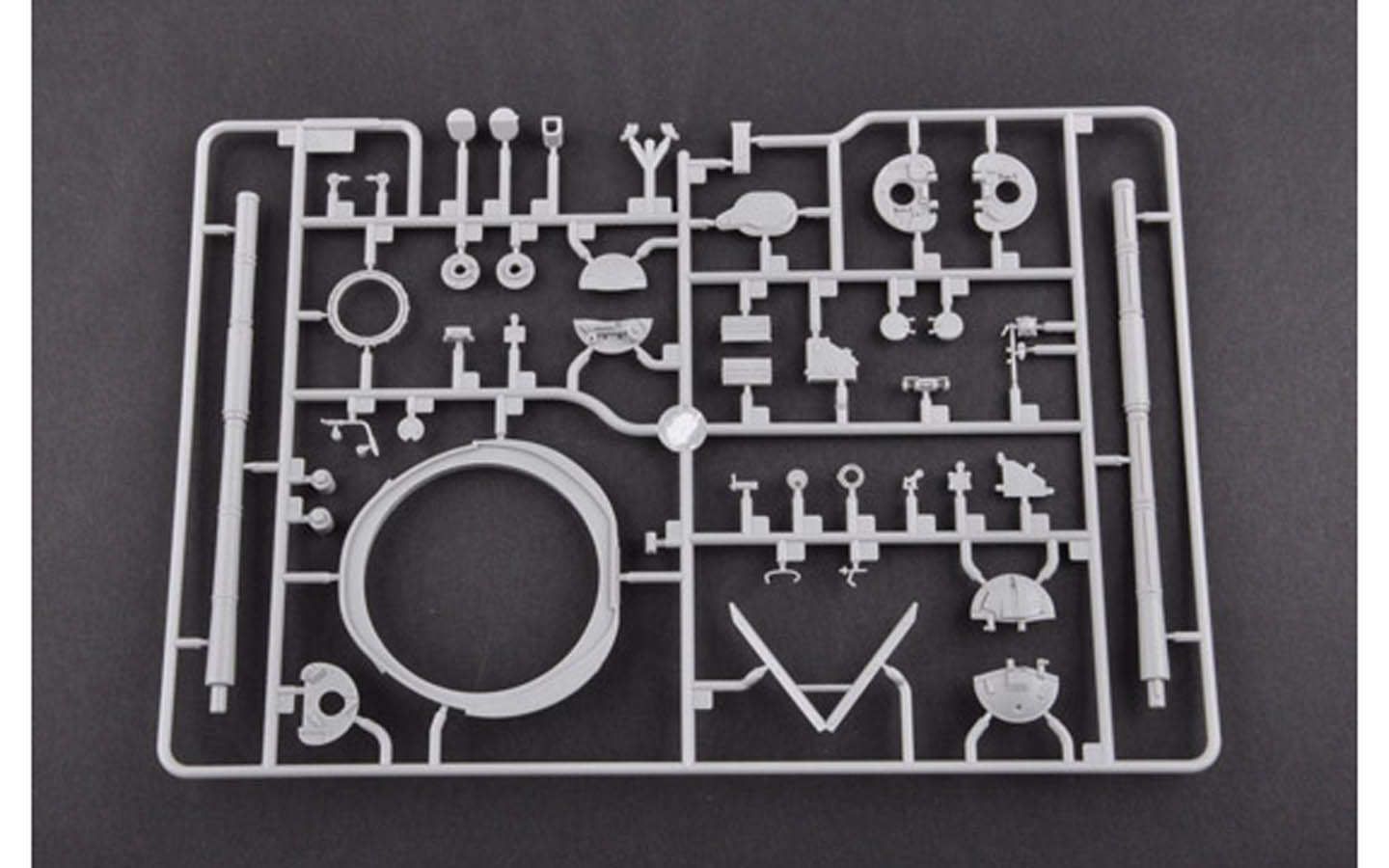 Soviet T-64A Model 1981 - Trumpeter 01579 | kingshobby.com