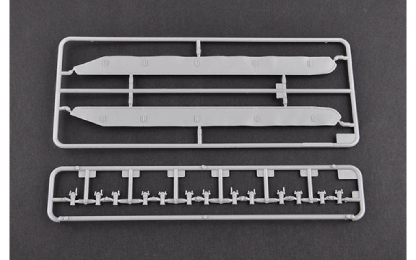 Soviet T-64A Model 1981 - Trumpeter 01579 | kingshobby.com