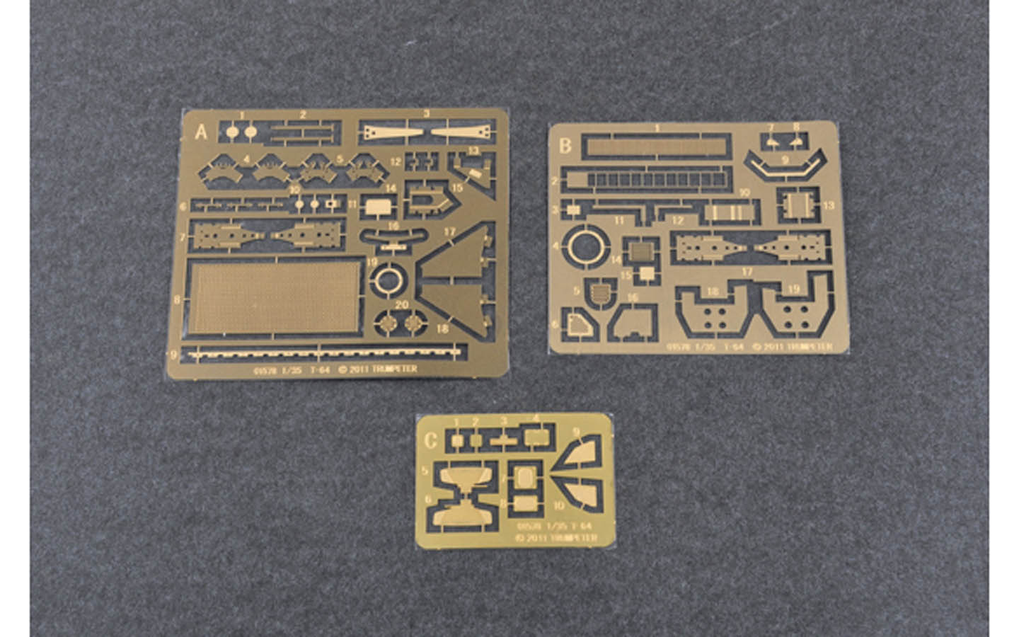 Soviet T-64AV Model 1984 - Trumpeter 01580 | kingshobby.com