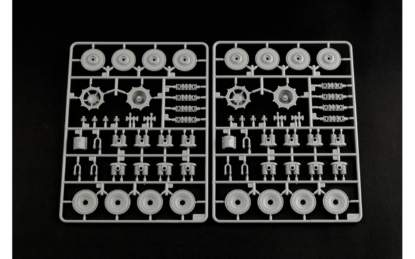 German Jagdpanzer E-100 - Trumpeter 01596 | kingshobby.com
