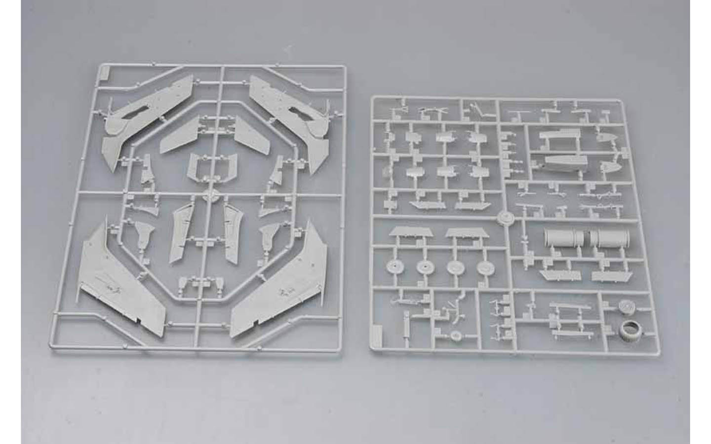 F-105G Thunderchief - Trumpeter 01618 | kingshobby.com