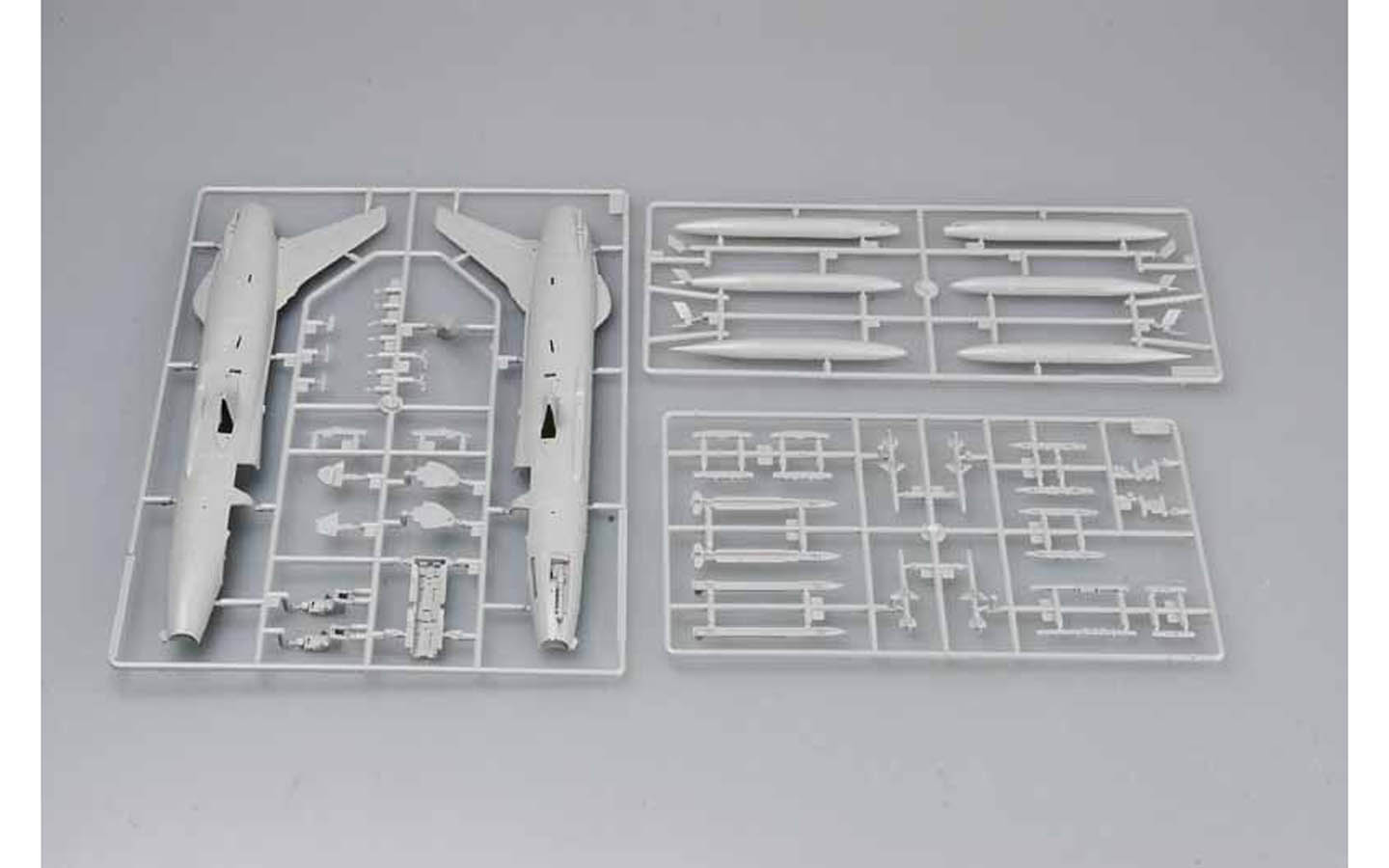 F-105G Thunderchief - Trumpeter 01618 | kingshobby.com