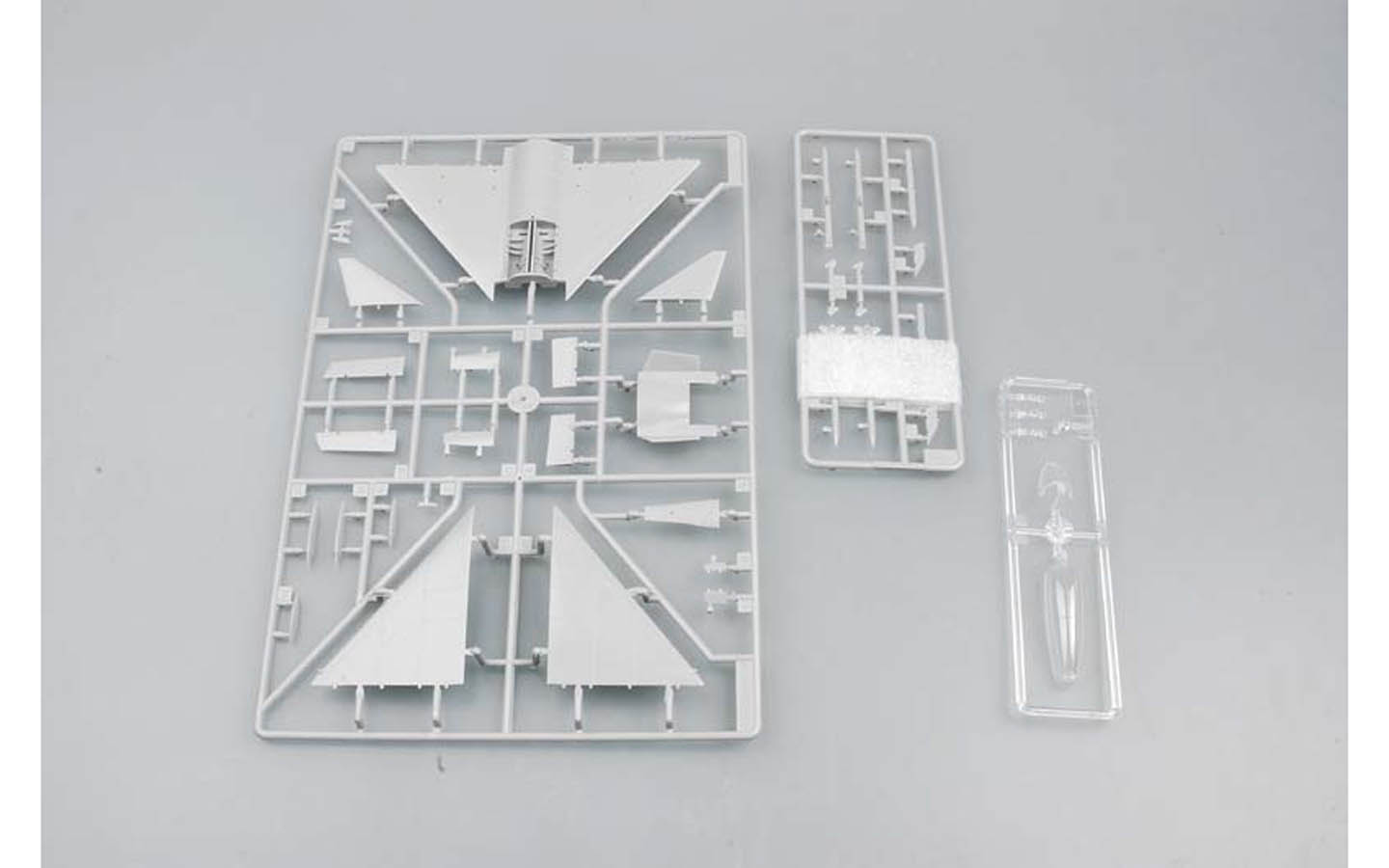 Chinese J-10S Fighter - Trumpeter 01644 | kingshobby.com