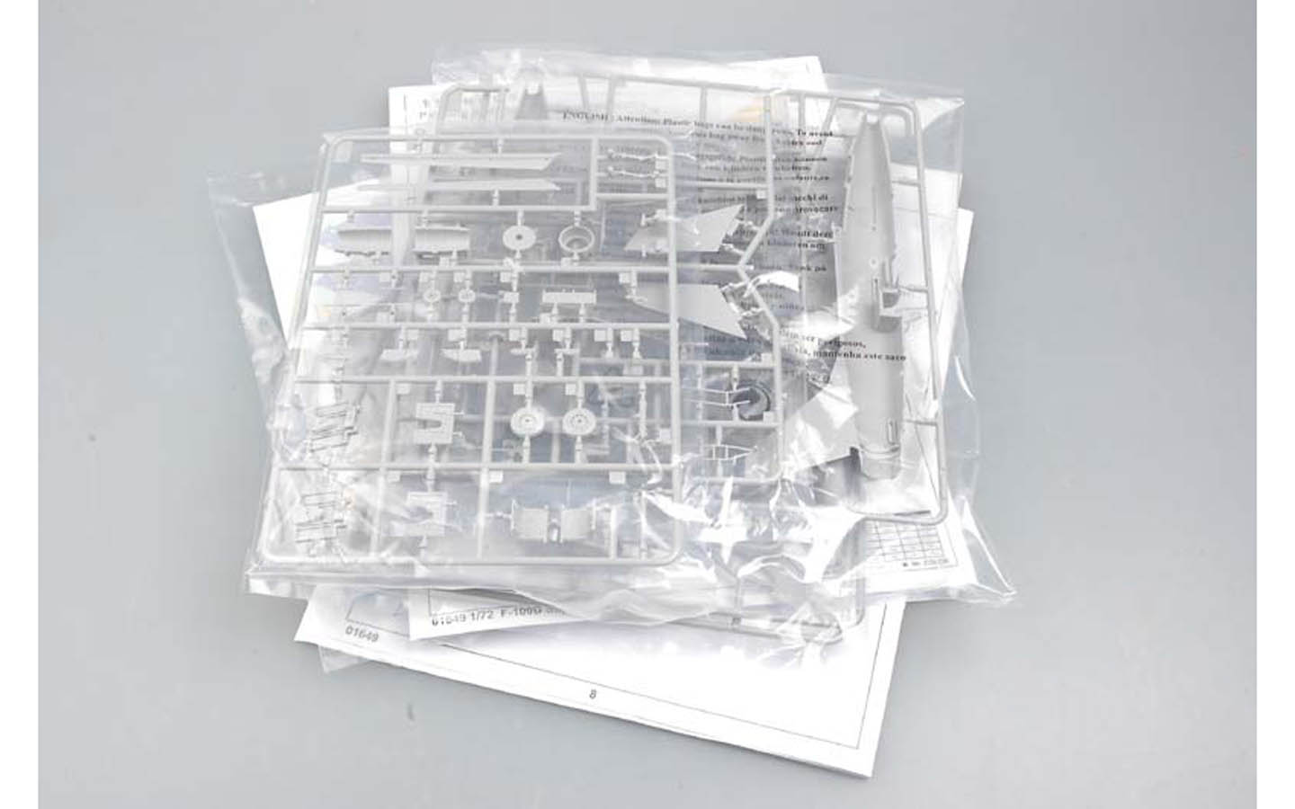 F-100D Super Sabre - Trumpeter 01649 | kingshobby.com