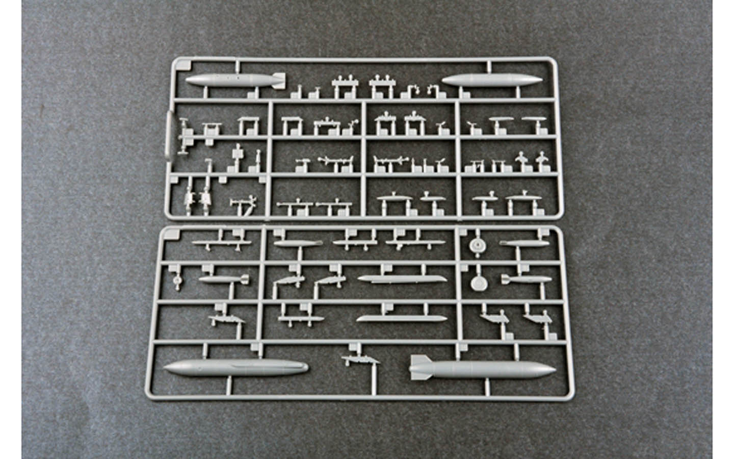 Chinese J-10B - Trumpeter 01651 | kingshobby.com
