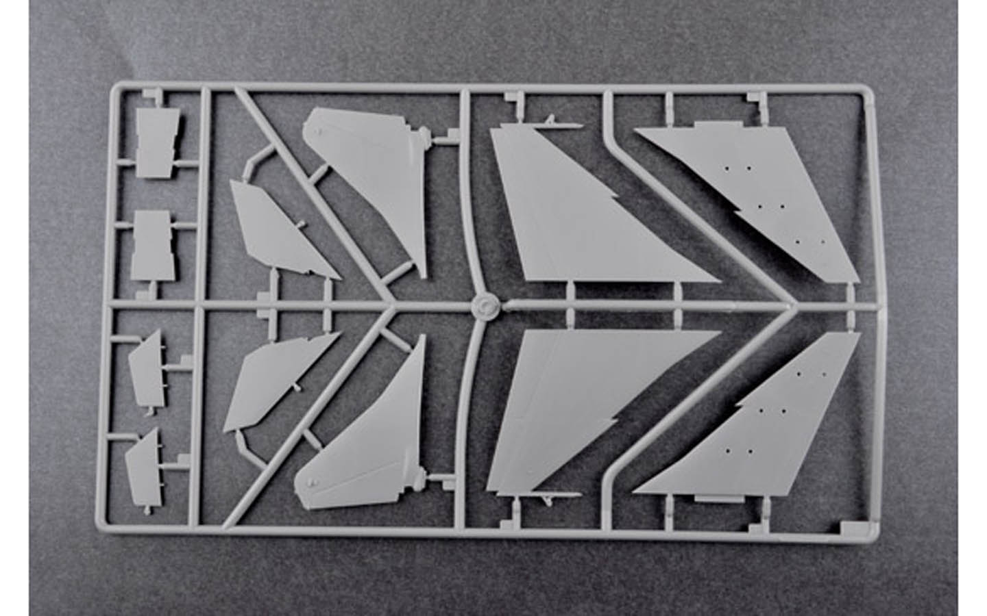 JH-7A Flying Leopard - Trumpeter 01664 | kingshobby.com