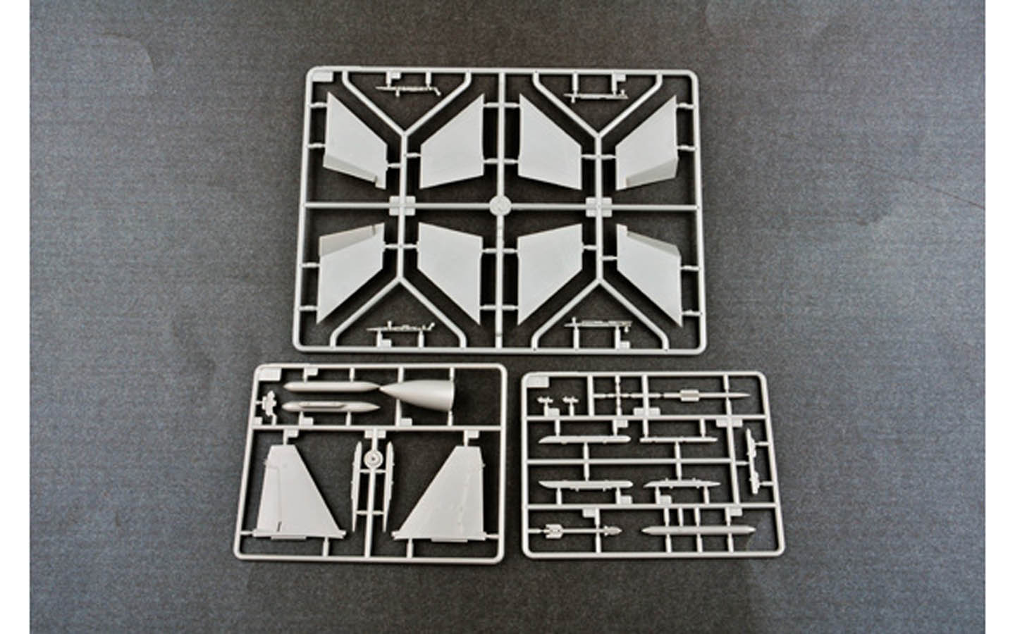 Russian Su-33UB Flanker D - Trumpeter 01669 | kingshobby.com