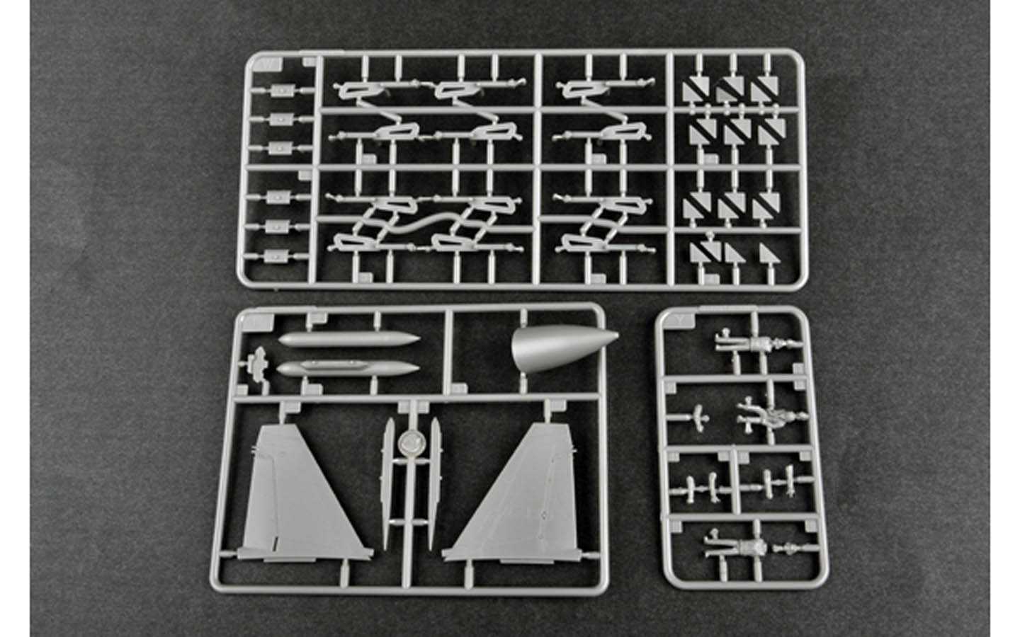 Russian Su-33 Flanker D - Trumpeter 01678 | kingshobby.com