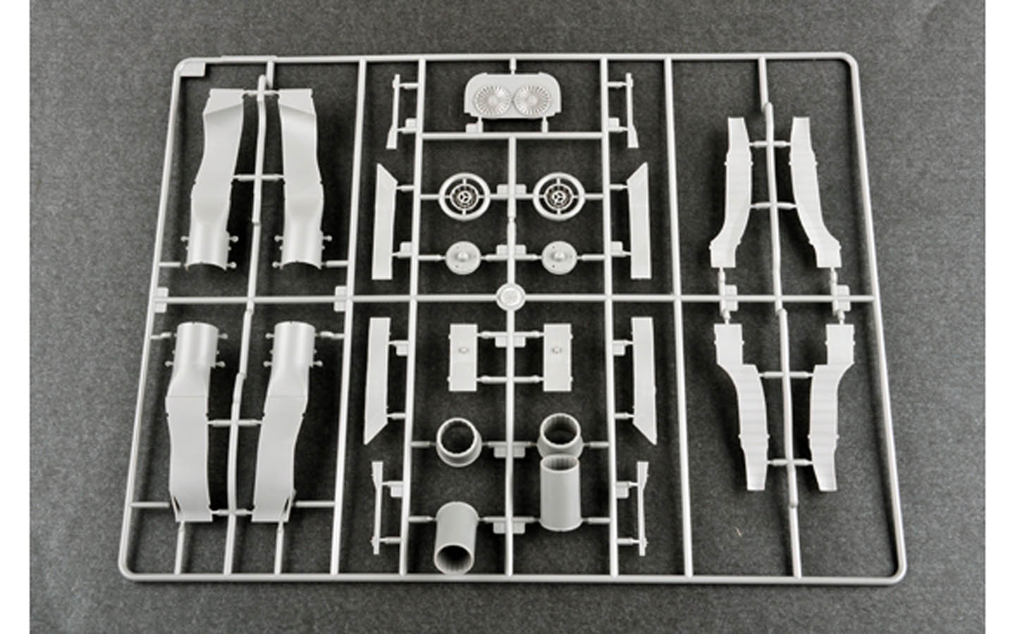 Russian MiG-31 Foxhound - Trumpeter 01679 | kingshobby.com