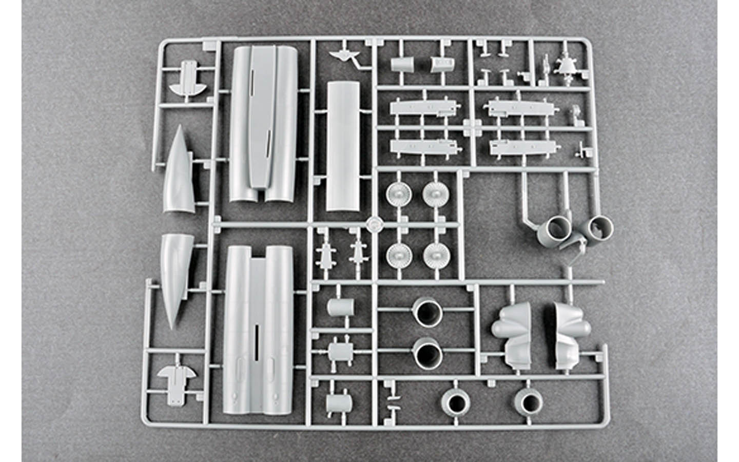 Soviet Tu-22, Blinder, Tactical Bomber - Trumpeter 01695 | kingshobby.com