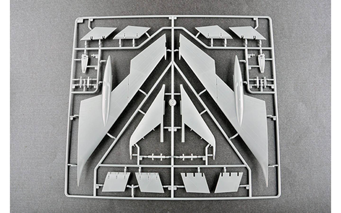 Soviet Tu-22, Blinder, Tactical Bomber - Trumpeter 01695 | kingshobby.com