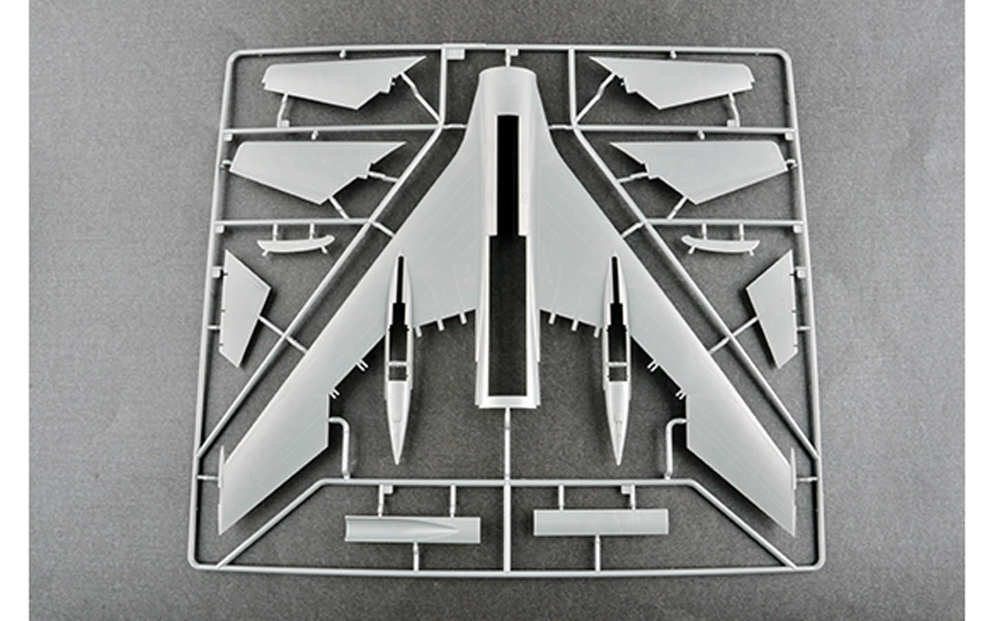 Soviet Tu-22, Blinder, Tactical Bomber - Trumpeter 01695 | kingshobby.com