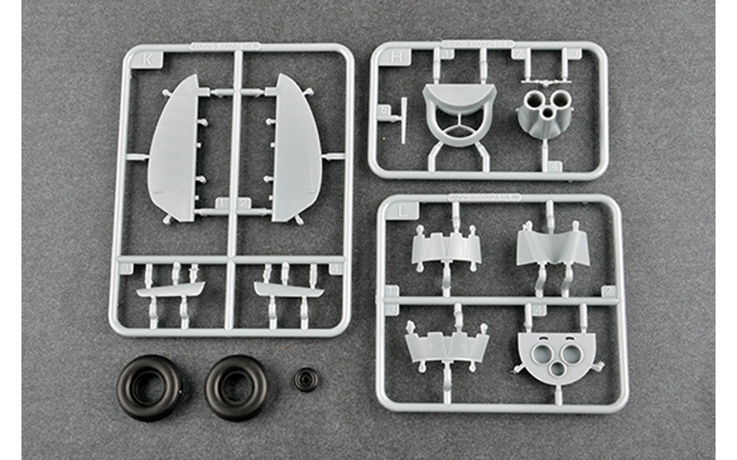 P-40N War Hawk - Trumpeter 02212 | kingshobby.com