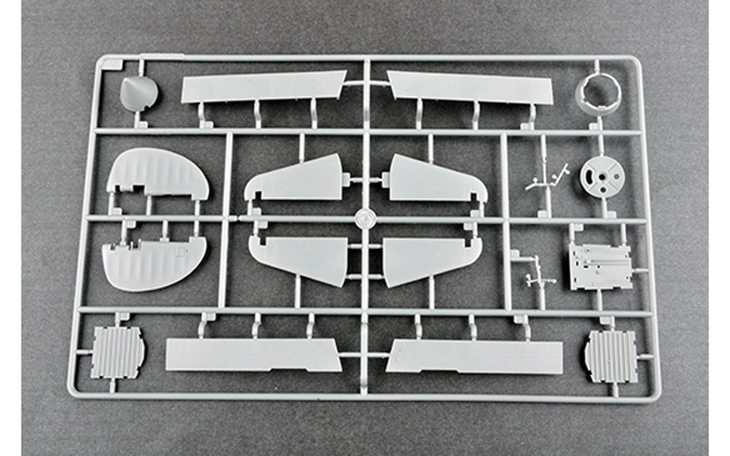 P-40N War Hawk - Trumpeter 02212 | kingshobby.com