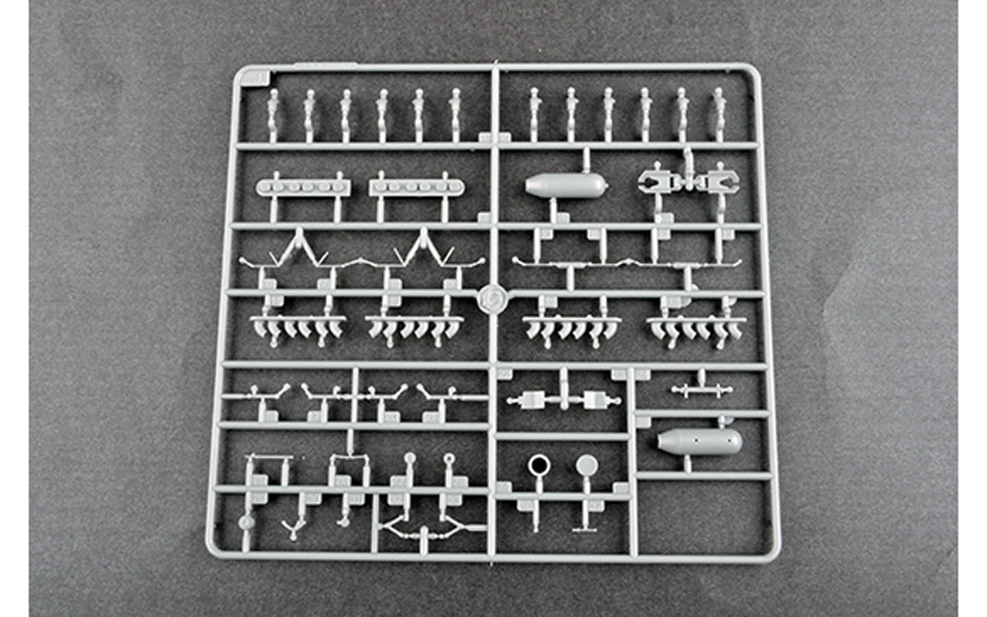 P-40N War Hawk - Trumpeter 02212 | kingshobby.com