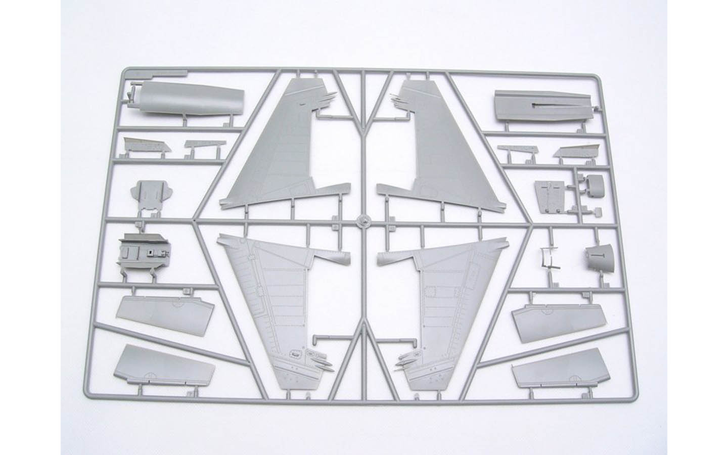 Sukhoi Su-27 Flanker B - Trumpeter 02224 | kingshobby.com