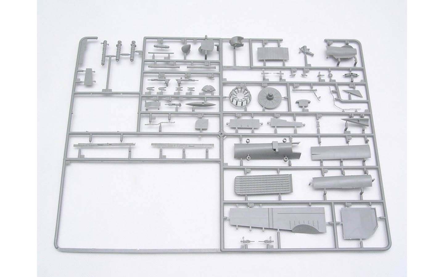 Sukhoi Su-27 Flanker B - Trumpeter 02224 | kingshobby.com
