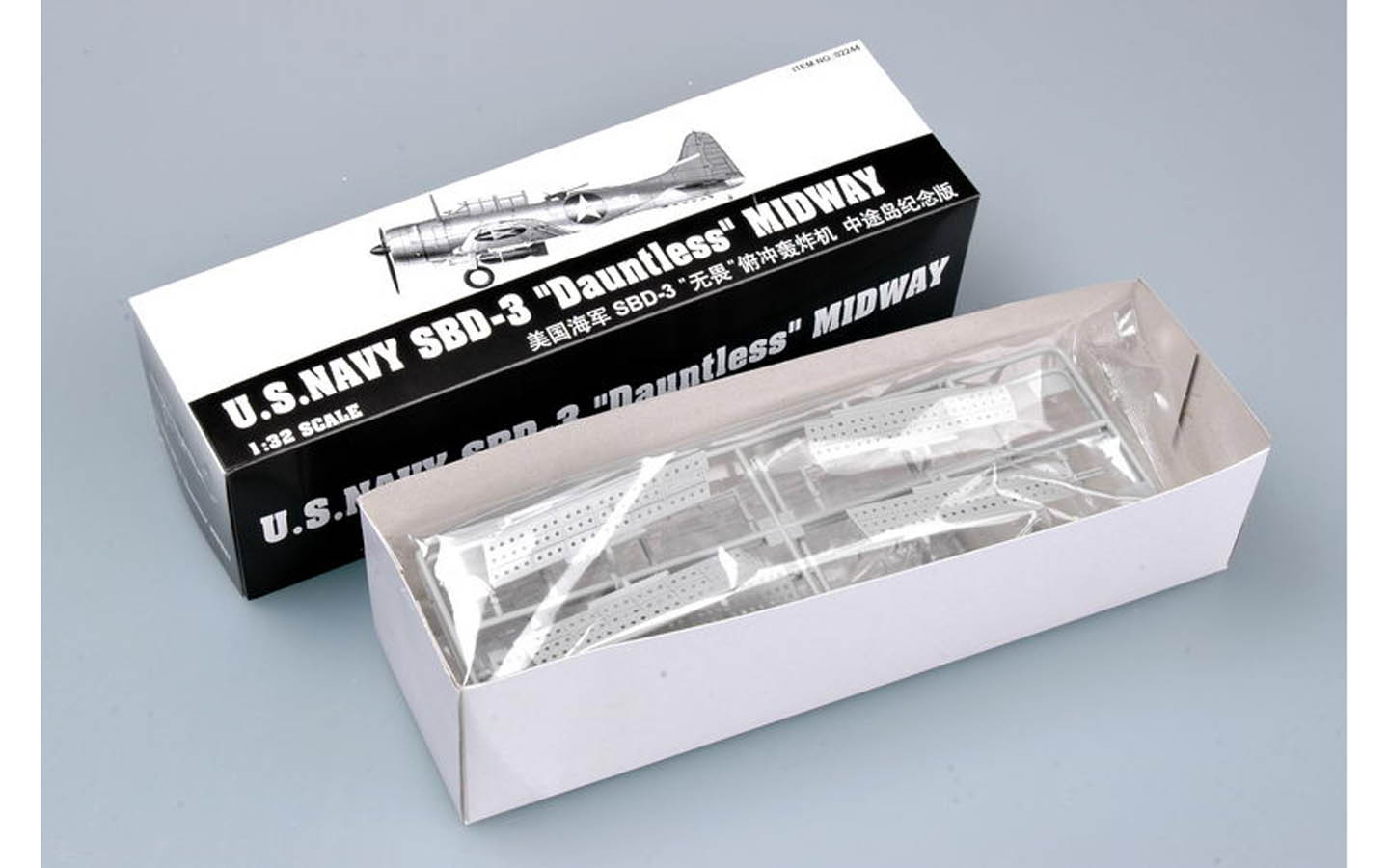 SBD-3, Dauntless, Midway, Clear Edition - Trumpeter 02244 | kingshobby.com