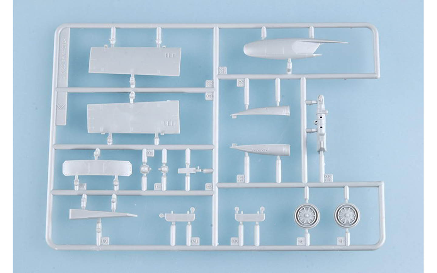 USAF A-7D Corsair II - Trumpeter 02245 | kingshobby.com
