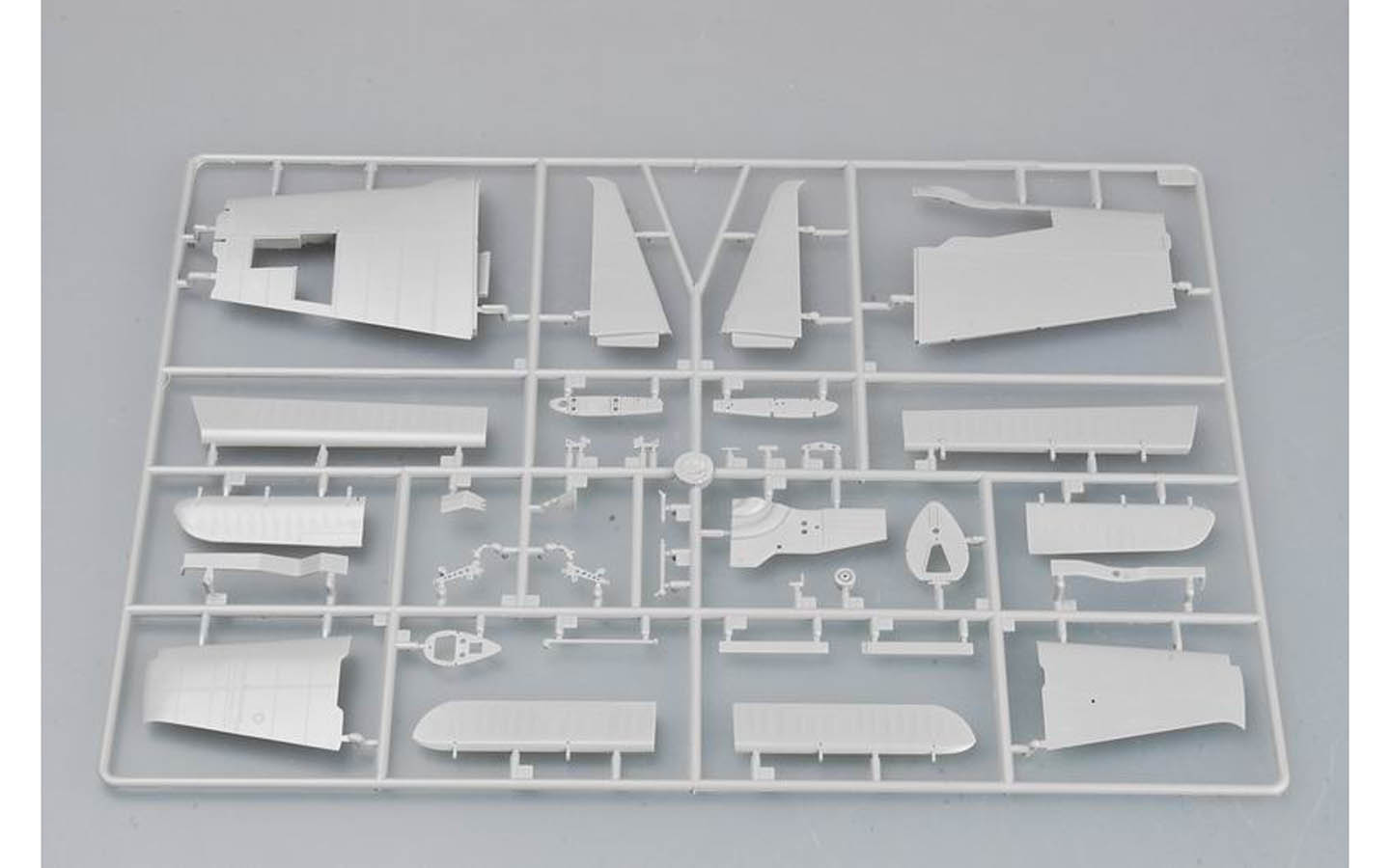 F8F-1 Bearcat - Trumpeter 02247 | kingshobby.com